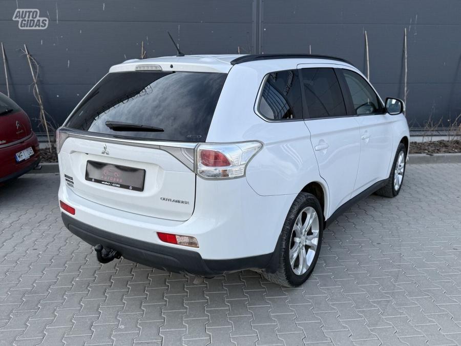 Balts Mitsubishi Outlander 2013 Viļņa, ar dzinēja tilpumu 2.00 L un nobraukumu 230 tūkst. km par 8999 €, foto 9 vietnē AUTOMOTO.COM.LV