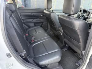 Balts Mitsubishi Outlander 2013 Viļņa, ar dzinēja tilpumu 2.00 L un nobraukumu 230 tūkst. km par 8999 €, foto 17 vietnē AUTOMOTO.COM.LV