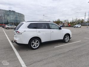 Balts Mitsubishi Outlander 2013 Šauļi, ar dzinēja tilpumu 2.20 L un nobraukumu 212 tūkst. km par 7500 €, foto 5 vietnē AUTOMOTO.COM.LV