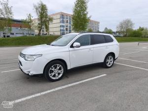 Balts Mitsubishi Outlander 2013 Šauļi, ar dzinēja tilpumu 2.20 L un nobraukumu 212 tūkst. km par 7500 €, foto 8 vietnē AUTOMOTO.COM.LV