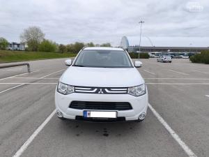 Balts Mitsubishi Outlander 2013 Šauļi, ar dzinēja tilpumu 2.20 L un nobraukumu 212 tūkst. km par 7500 €, foto 9 vietnē AUTOMOTO.COM.LV