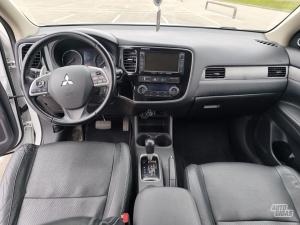 Balts Mitsubishi Outlander 2013 Šauļi, ar dzinēja tilpumu 2.20 L un nobraukumu 212 tūkst. km par 7500 €, foto 12 vietnē AUTOMOTO.COM.LV