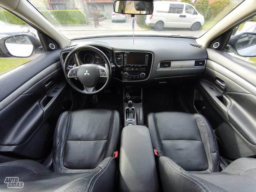 Balts Mitsubishi Outlander 2013 Šauļi, ar dzinēja tilpumu 2.20 L un nobraukumu 212 tūkst. km par 7500 €, foto 15 vietnē AUTOMOTO.COM.LV