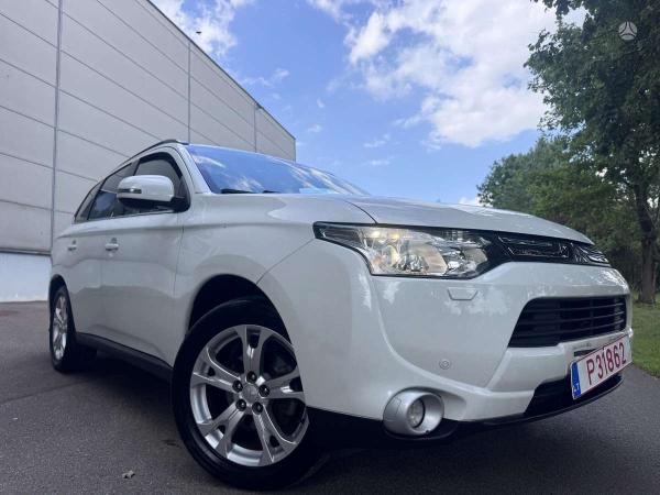 Balts Mitsubishi Outlander 2013 Alīta, ar dzinēja tilpumu 2.00 L un nobraukumu 184 tūkst. km par 7950 €, foto 2 vietnē AUTOMOTO.COM.LV
