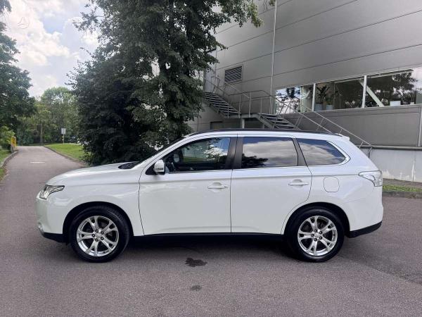 Balts Mitsubishi Outlander 2013 Alīta, ar dzinēja tilpumu 2.00 L un nobraukumu 184 tūkst. km par 7950 €, foto 10 vietnē AUTOMOTO.COM.LV