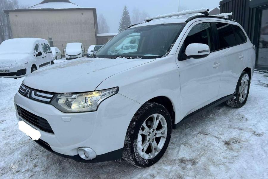 Balts Mitsubishi Outlander 2014 Tauragė, ar dzinēja tilpumu 2.30 L un nobraukumu 167 tūkst. km par 6990 €, foto 1 vietnē AUTOMOTO.COM.LV