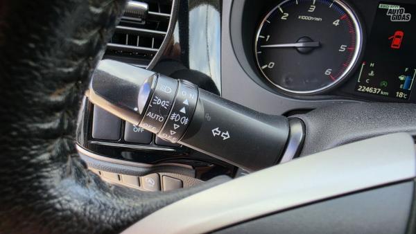 White Mitsubishi Outlander 2014 in Vilnius, with an engine capacity of 2.20 L and mileage of 225 thousand km for 6650 €, photo 7 on AUTOMOTO.COM.LV