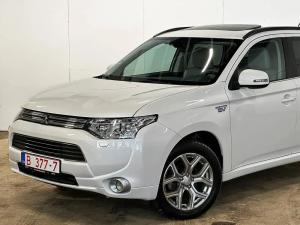 Balts Mitsubishi Outlander 2014 Jūrmala, ar dzinēja tilpumu 2.00 L un nobraukumu 177 tūkst. km par 10995 €, foto 4 vietnē AUTOMOTO.COM.LV