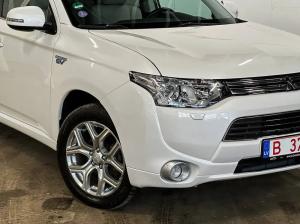 Balts Mitsubishi Outlander 2014 Jūrmala, ar dzinēja tilpumu 2.00 L un nobraukumu 177 tūkst. km par 10995 €, foto 7 vietnē AUTOMOTO.COM.LV