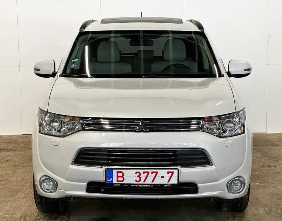 Balts Mitsubishi Outlander 2014 Jūrmala, ar dzinēja tilpumu 2.00 L un nobraukumu 177 tūkst. km par 10995 €, foto 8 vietnē AUTOMOTO.COM.LV