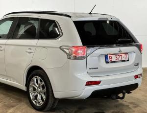 Balts Mitsubishi Outlander 2014 Jūrmala, ar dzinēja tilpumu 2.00 L un nobraukumu 177 tūkst. km par 10995 €, foto 11 vietnē AUTOMOTO.COM.LV