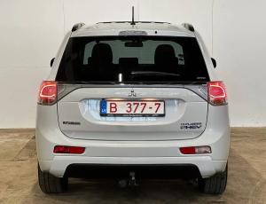 Balts Mitsubishi Outlander 2014 Jūrmala, ar dzinēja tilpumu 2.00 L un nobraukumu 177 tūkst. km par 10995 €, foto 14 vietnē AUTOMOTO.COM.LV