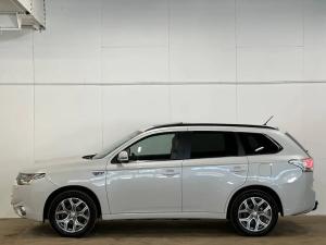 Balts Mitsubishi Outlander 2014 Jūrmala, ar dzinēja tilpumu 2.00 L un nobraukumu 177 tūkst. km par 10995 €, foto 19 vietnē AUTOMOTO.COM.LV