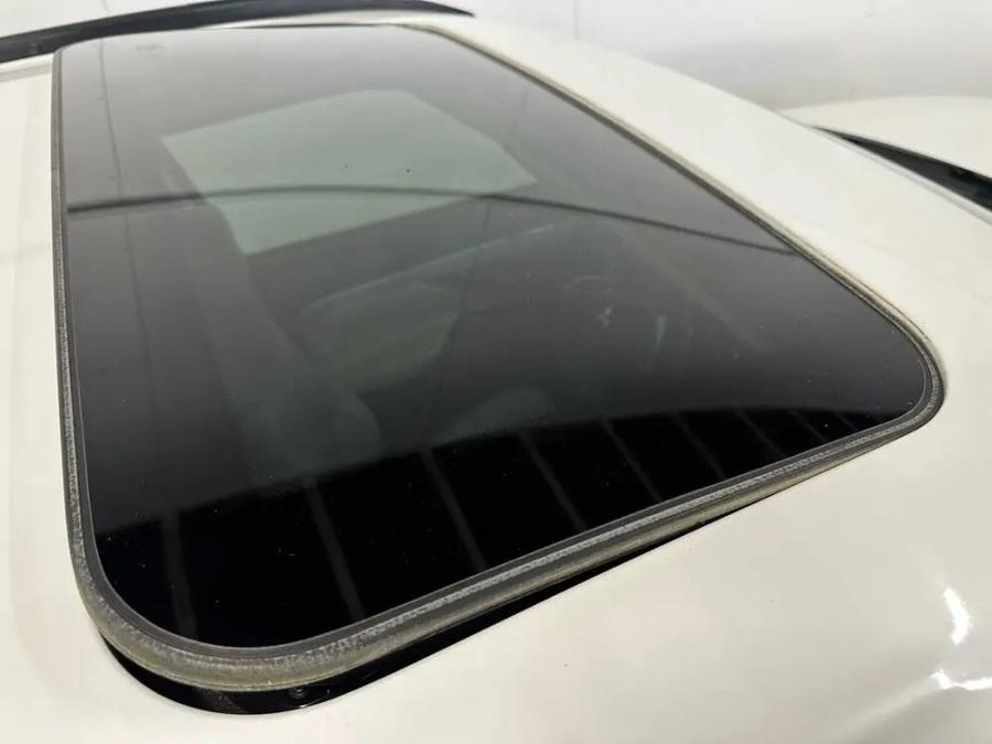 Balts Mitsubishi Outlander 2014 Jūrmala, ar dzinēja tilpumu 2.00 L un nobraukumu 177 tūkst. km par 10995 €, foto 36 vietnē AUTOMOTO.COM.LV