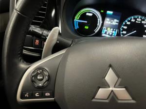 Balts Mitsubishi Outlander 2014 Jūrmala, ar dzinēja tilpumu 2.00 L un nobraukumu 177 tūkst. km par 10995 €, foto 38 vietnē AUTOMOTO.COM.LV
