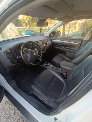 Balts Mitsubishi Outlander 2014 Kauņa, ar dzinēja tilpumu 2.27 L un nobraukumu 258 tūkst. km par 7900 €, foto 9 vietnē AUTOMOTO.COM.LV