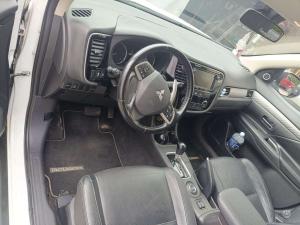 Balts Mitsubishi Outlander 2014 Kauņa, ar dzinēja tilpumu 2.27 L un nobraukumu 258 tūkst. km par 7900 €, foto 12 vietnē AUTOMOTO.COM.LV