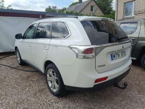 Balts Mitsubishi Outlander 2014 Kauņa, ar dzinēja tilpumu 2.27 L un nobraukumu 258 tūkst. km par 7900 €, foto 13 vietnē AUTOMOTO.COM.LV