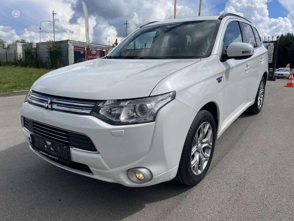 Balts Mitsubishi Outlander 2014 Kauņa, ar dzinēja tilpumu 2.00 L un nobraukumu 269 tūkst. km par 6950 €, foto 1 vietnē AUTOMOTO.COM.LV