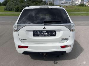 Balts Mitsubishi Outlander 2014 Kauņa, ar dzinēja tilpumu 2.00 L un nobraukumu 269 tūkst. km par 6950 €, foto 13 vietnē AUTOMOTO.COM.LV