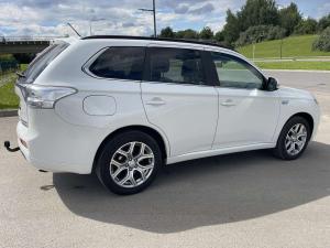 Balts Mitsubishi Outlander 2014 Kauņa, ar dzinēja tilpumu 2.00 L un nobraukumu 269 tūkst. km par 6950 €, foto 16 vietnē AUTOMOTO.COM.LV