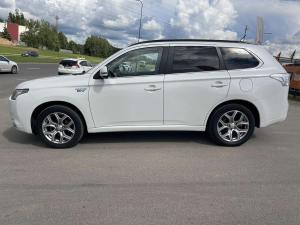 Balts Mitsubishi Outlander 2014 Kauņa, ar dzinēja tilpumu 2.00 L un nobraukumu 269 tūkst. km par 6950 €, foto 17 vietnē AUTOMOTO.COM.LV