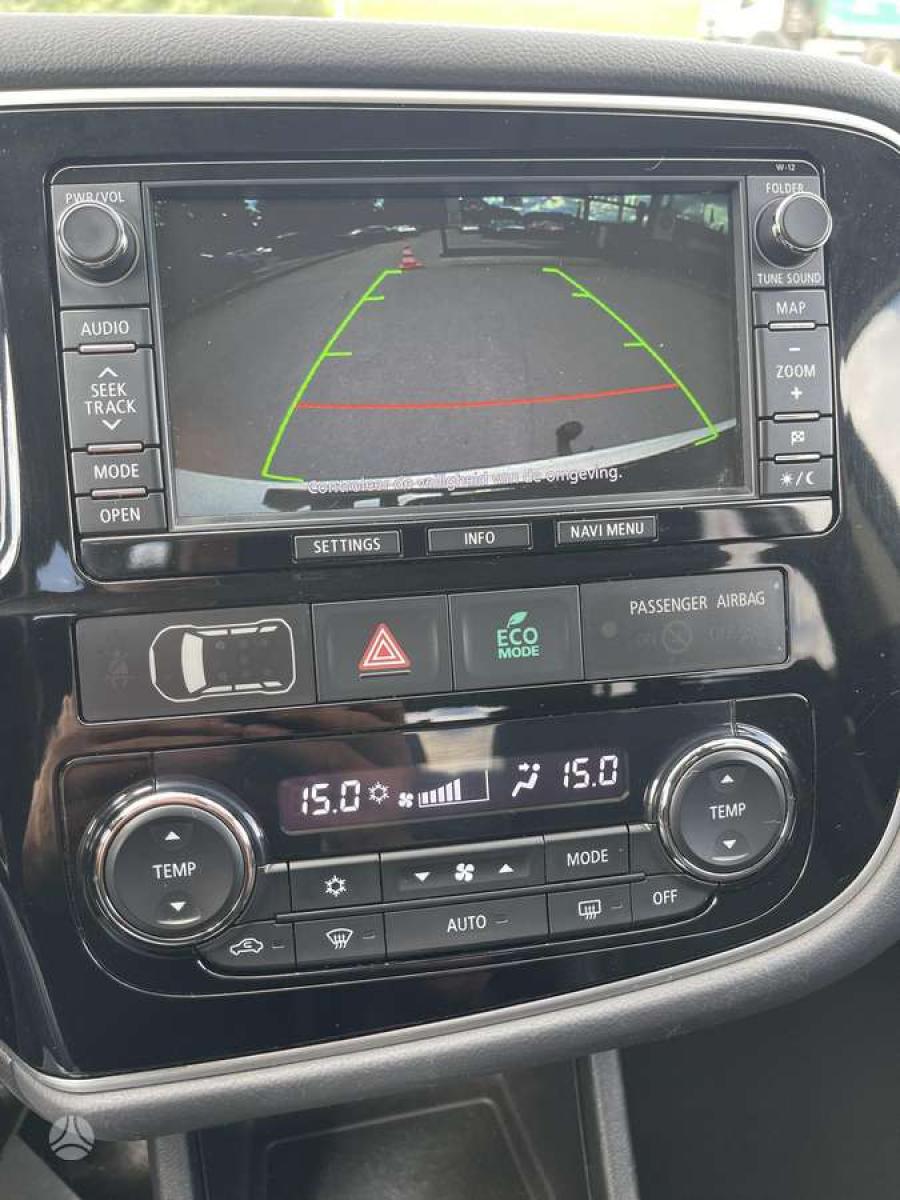 Balts Mitsubishi Outlander 2014 Kauņa, ar dzinēja tilpumu 2.00 L un nobraukumu 269 tūkst. km par 6950 €, foto 22 vietnē AUTOMOTO.COM.LV