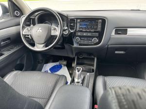 Balts Mitsubishi Outlander 2014 Kauņa, ar dzinēja tilpumu 2.00 L un nobraukumu 269 tūkst. km par 6950 €, foto 29 vietnē AUTOMOTO.COM.LV