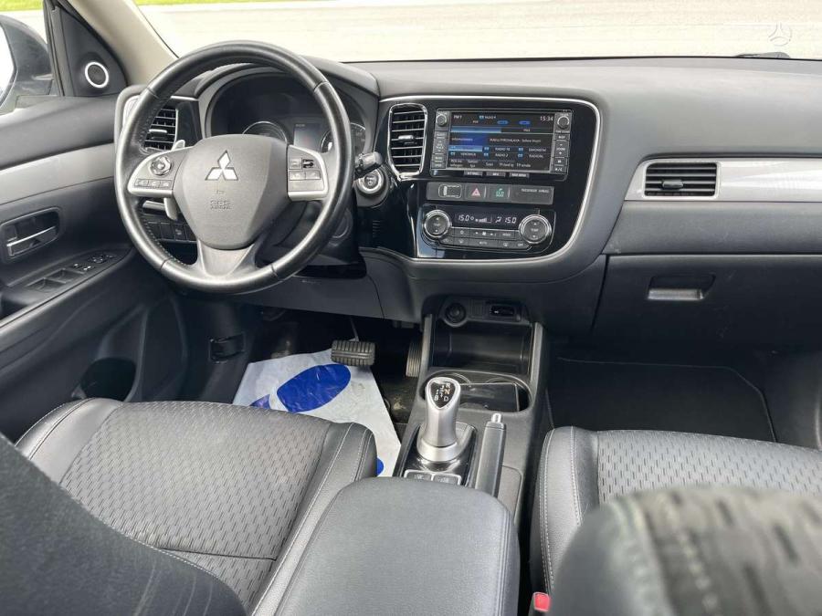 Balts Mitsubishi Outlander 2014 Kauņa, ar dzinēja tilpumu 2.00 L un nobraukumu 269 tūkst. km par 6950 €, foto 29 vietnē AUTOMOTO.COM.LV