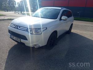 White Mitsubishi Outlander 2014 in Riga, with an engine capacity of 2.00 L and mileage of 225 thousand km for 6300 €, photo  on AUTOMOTO.COM.LV