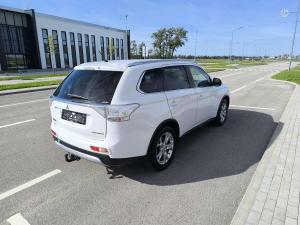Balts Mitsubishi Outlander 2014 Marijampole, ar dzinēja tilpumu 2.27 L un nobraukumu 269 tūkst. km par 6550 €, foto 6 vietnē AUTOMOTO.COM.LV