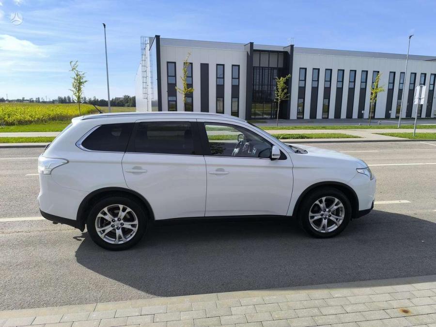 Balts Mitsubishi Outlander 2014 Marijampole, ar dzinēja tilpumu 2.27 L un nobraukumu 269 tūkst. km par 6550 €, foto 7 vietnē AUTOMOTO.COM.LV