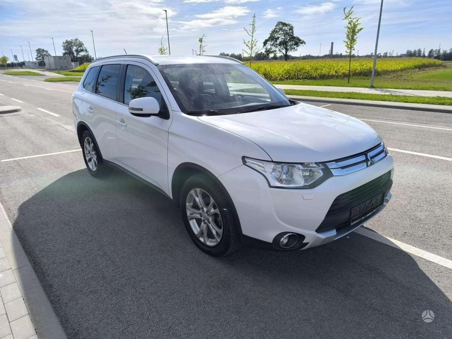 Balts Mitsubishi Outlander 2014 Marijampole, ar dzinēja tilpumu 2.27 L un nobraukumu 269 tūkst. km par 6550 €, foto 8 vietnē AUTOMOTO.COM.LV