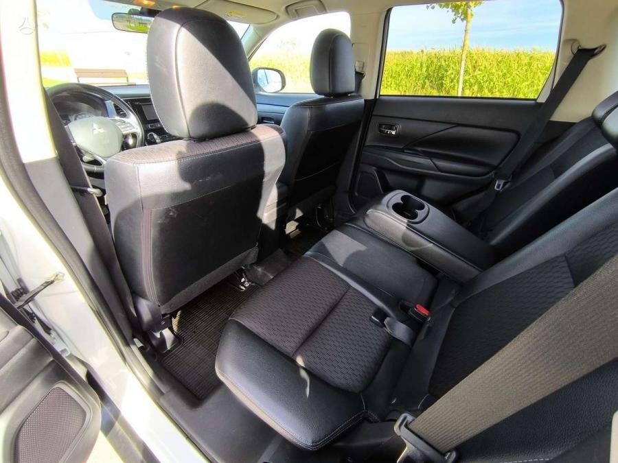Balts Mitsubishi Outlander 2014 Marijampole, ar dzinēja tilpumu 2.27 L un nobraukumu 269 tūkst. km par 6550 €, foto 13 vietnē AUTOMOTO.COM.LV
