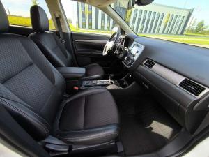 Balts Mitsubishi Outlander 2014 Marijampole, ar dzinēja tilpumu 2.27 L un nobraukumu 269 tūkst. km par 6550 €, foto 15 vietnē AUTOMOTO.COM.LV