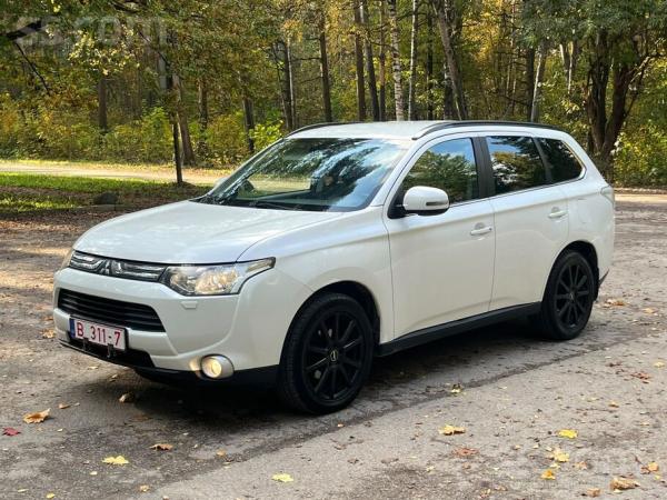 Balts Mitsubishi Outlander 2014 Rīga, ar dzinēja tilpumu 2.00 L un nobraukumu 0 tūkst. km par 5399 €, foto 1 vietnē AUTOMOTO.COM.LV