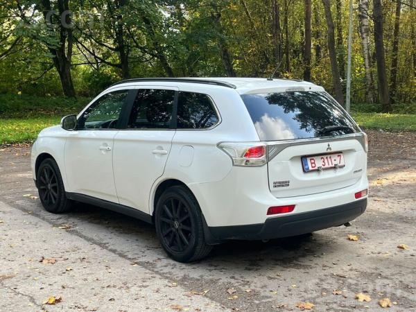 Balts Mitsubishi Outlander 2014 Rīga, ar dzinēja tilpumu 2.00 L un nobraukumu 0 tūkst. km par 5399 €, foto 4 vietnē AUTOMOTO.COM.LV