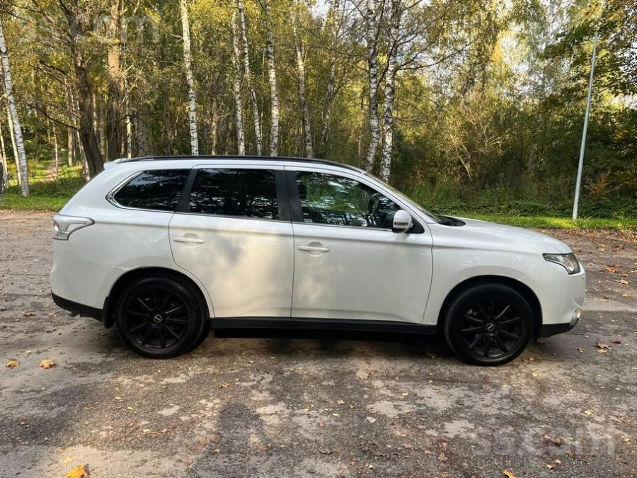 Balts Mitsubishi Outlander 2014 Rīga, ar dzinēja tilpumu 2.00 L un nobraukumu 0 tūkst. km par 5399 €, foto 7 vietnē AUTOMOTO.COM.LV