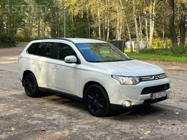 Balts Mitsubishi Outlander 2014 Rīga, ar dzinēja tilpumu 2.00 L un nobraukumu 0 tūkst. km par 5399 €, foto 8 vietnē AUTOMOTO.COM.LV