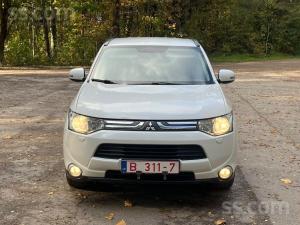 Balts Mitsubishi Outlander 2014 Rīga, ar dzinēja tilpumu 2.00 L un nobraukumu 0 tūkst. km par 5399 €, foto 9 vietnē AUTOMOTO.COM.LV
