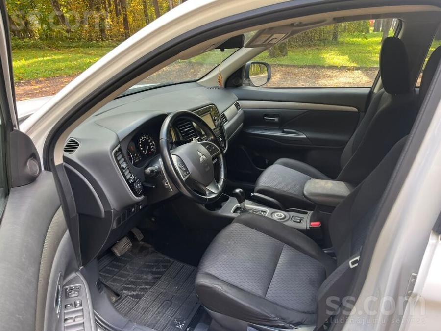 Balts Mitsubishi Outlander 2014 Rīga, ar dzinēja tilpumu 2.00 L un nobraukumu 0 tūkst. km par 5399 €, foto 10 vietnē AUTOMOTO.COM.LV