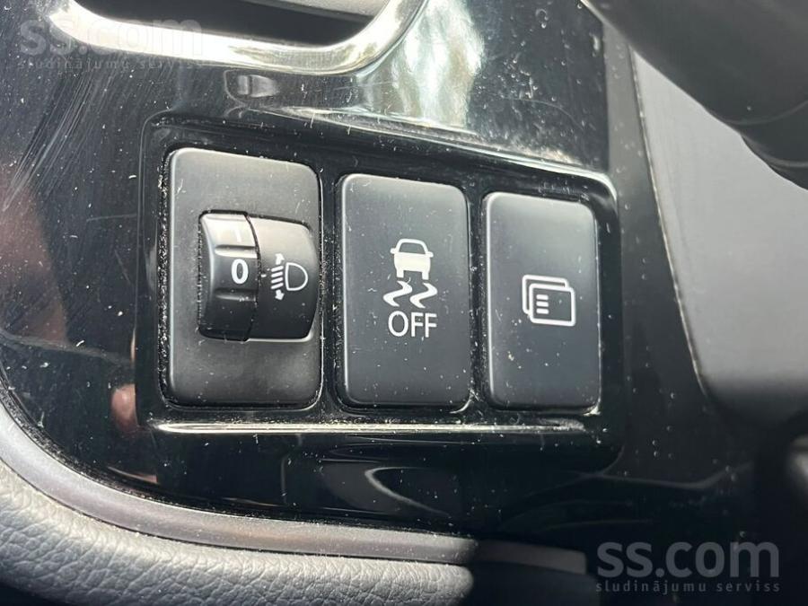 Balts Mitsubishi Outlander 2014 Rīga, ar dzinēja tilpumu 2.00 L un nobraukumu 0 tūkst. km par 5399 €, foto 16 vietnē AUTOMOTO.COM.LV