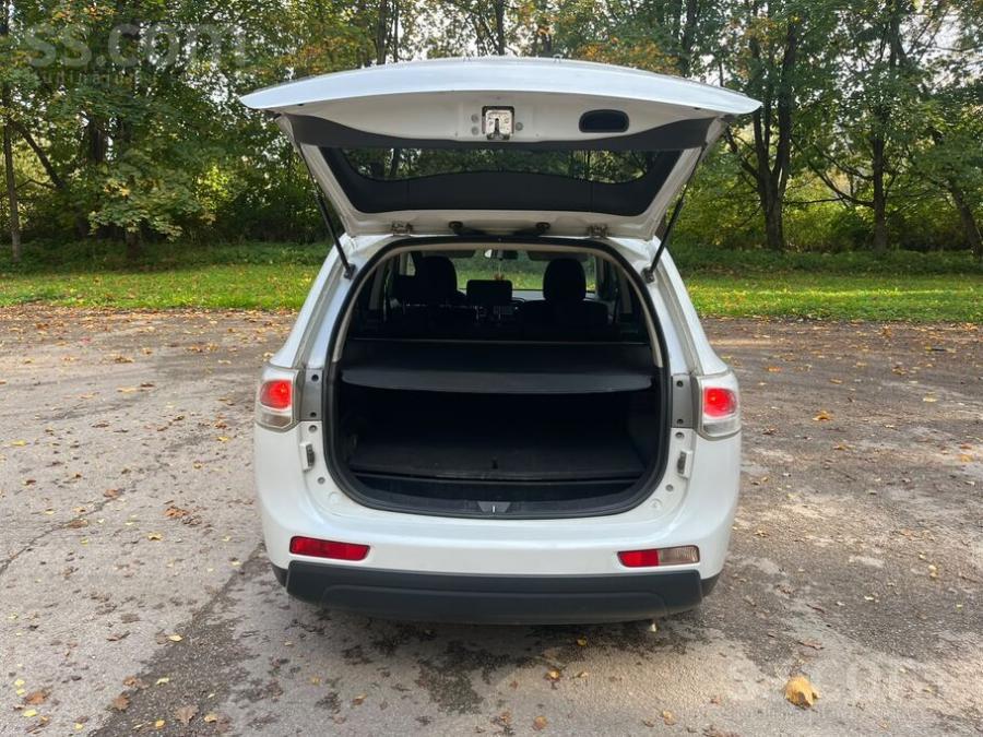 Balts Mitsubishi Outlander 2014 Rīga, ar dzinēja tilpumu 2.00 L un nobraukumu 0 tūkst. km par 5399 €, foto 25 vietnē AUTOMOTO.COM.LV