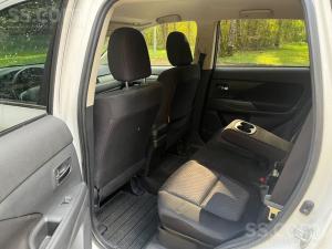 Balts Mitsubishi Outlander 2014 Rīga, ar dzinēja tilpumu 2.00 L un nobraukumu 0 tūkst. km par 5399 €, foto 26 vietnē AUTOMOTO.COM.LV