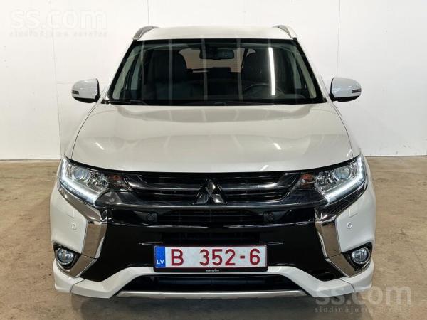Balts Mitsubishi Outlander 2015 Jūrmala, ar dzinēja tilpumu 2.00 L un nobraukumu 254 tūkst. km par 13995 €, foto 6 vietnē AUTOMOTO.COM.LV
