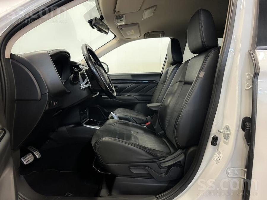 Balts Mitsubishi Outlander 2015 Jūrmala, ar dzinēja tilpumu 2.00 L un nobraukumu 254 tūkst. km par 13995 €, foto 19 vietnē AUTOMOTO.COM.LV