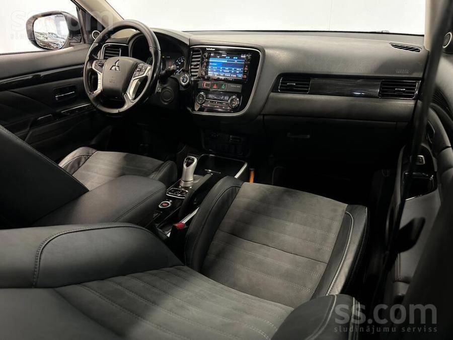 Balts Mitsubishi Outlander 2015 Jūrmala, ar dzinēja tilpumu 2.00 L un nobraukumu 254 tūkst. km par 13995 €, foto 23 vietnē AUTOMOTO.COM.LV