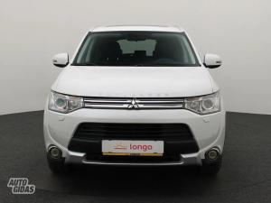 Balts Mitsubishi Outlander 2015 Viļņa, ar dzinēja tilpumu 2.00 L un nobraukumu 187 tūkst. km par 11199 €, foto 4 vietnē AUTOMOTO.COM.LV