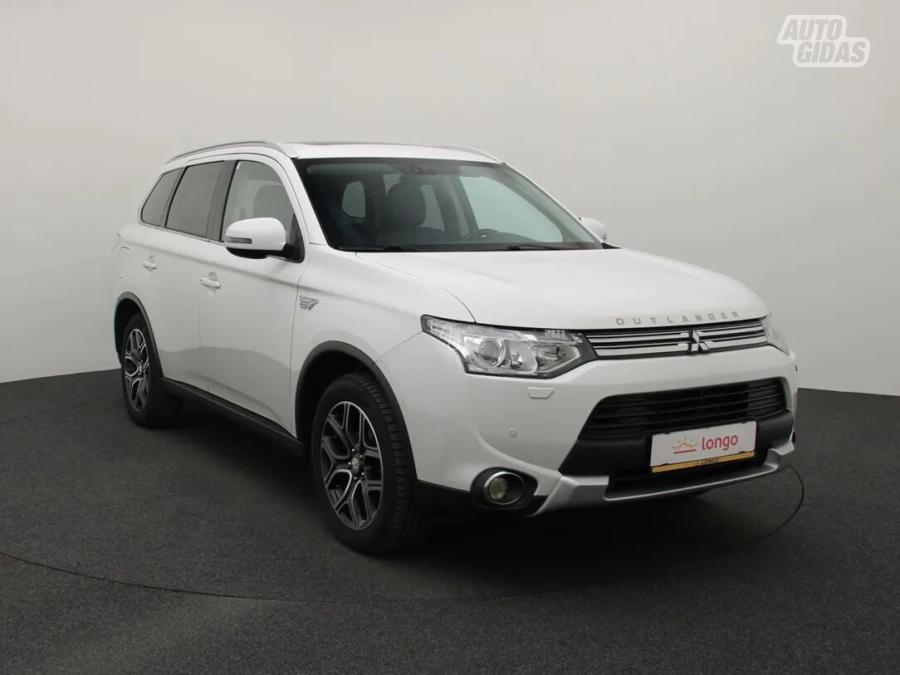 Balts Mitsubishi Outlander 2015 Viļņa, ar dzinēja tilpumu 2.00 L un nobraukumu 187 tūkst. km par 11199 €, foto 11 vietnē AUTOMOTO.COM.LV