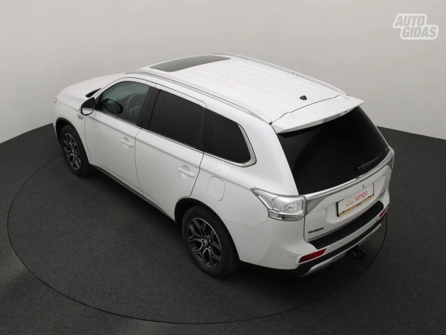 Balts Mitsubishi Outlander 2015 Viļņa, ar dzinēja tilpumu 2.00 L un nobraukumu 187 tūkst. km par 11199 €, foto 13 vietnē AUTOMOTO.COM.LV